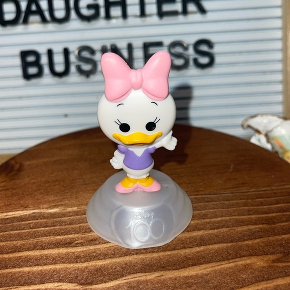 McDonald's | Toys | 223 Mcdonalds Disneys 00 Year Happy Meal Toy Daisy ...